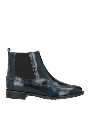 Tod's Round Toe Boots For Women