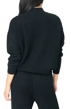 GIBSONLOOK Gigi Rib Mock Neck Sweater - Black