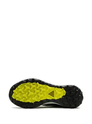 Nike Lowcate Sneakers