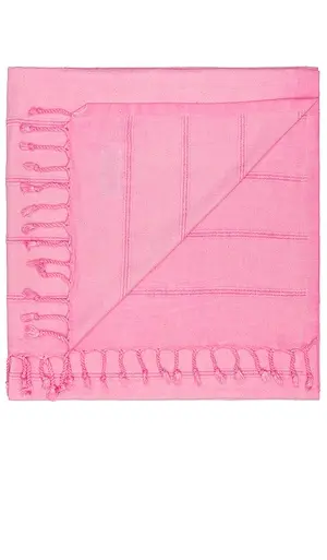 SUNKISSED Sand Free Beach Towel In Pink