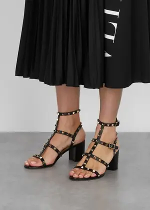 Valentino Garavani Rockstud 60 Leather Sandals - Black