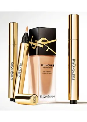 Saint Laurent Touche Éclat Illuminating Pen 0