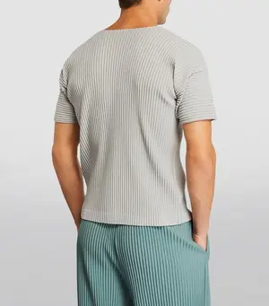 Issey Miyake Pleated T-shirt - Grey