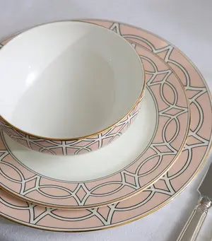 O.W.LONDON Set Of 2 Loop Dessert Plates - Pink