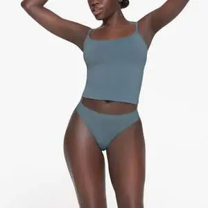 SKIMS Soft Smoothing Seamless Thong - Kyanite