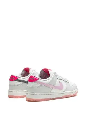 Nike Dunk Low 520 Pack Sneakers - Neutrals