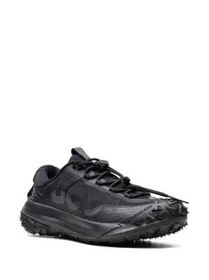Nike Mountain Fly 2 Low Sneakers