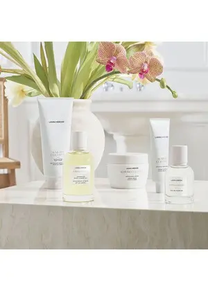 Laura Mercier Bath & Body Oil - Almond Coconut