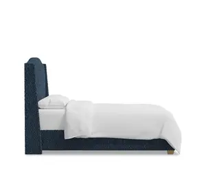 SKYLINE FURNITURE Sparrow & Wren Amalia Bed In Plush Boucle, Queen - Navy