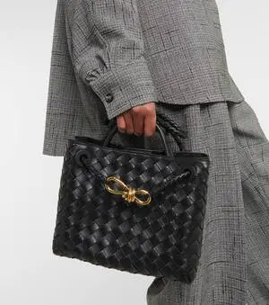 Bottega Veneta Andiamo Small Leather Tote Bag - Black