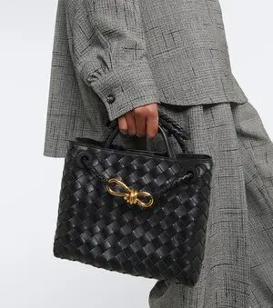 Bottega Veneta Andiamo Small Leather Tote Bag - Black