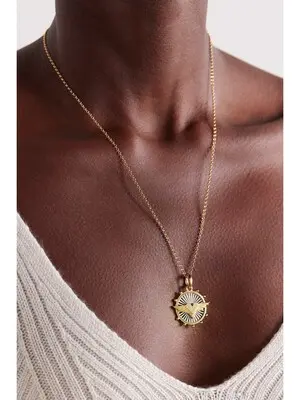 FOUNDRAE Passion Medium Diamond Pendant