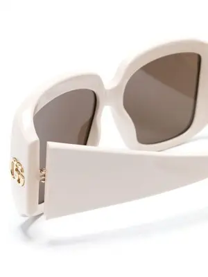 Gucci Oversized Sunglasses With Logo Plaque
