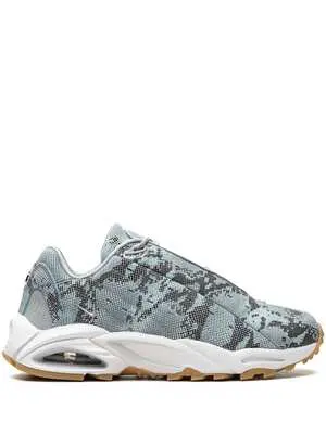 Nike Air Terra Hot Step Sneakers - Grey