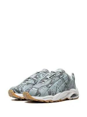 Nike Air Terra Hot Step Sneakers - Grey