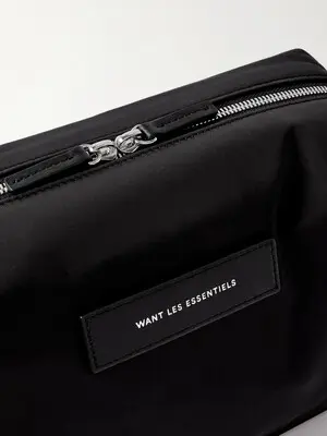 WANT Les Essentiels Shell Wash Bag