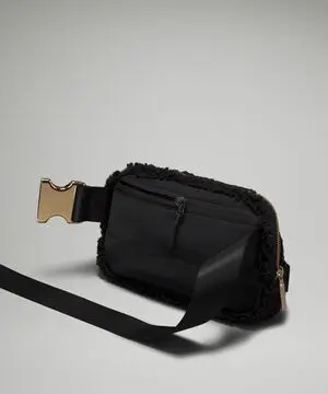 lululemon belt bag fuzzy black Everywhere *Fleece *Plush *Mesh *Corduroy  TellurideFUEL lululemon athletica | Bags |