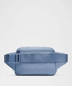 Lululemon Everywhere Belt Bag Large 2l - Washed Denim