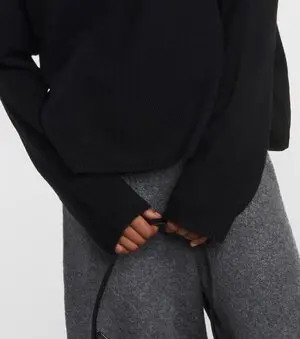 LISA YANG Sandy Cashmere Mockneck Sweater - Black