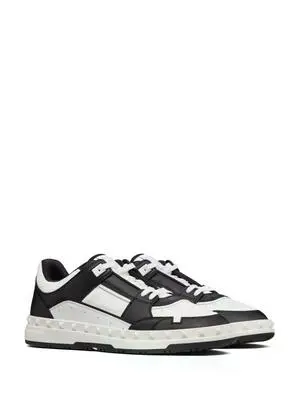 Valentino Garavani Freedots Sneakers - Black
