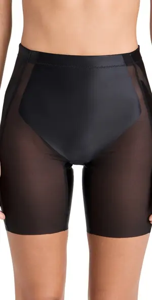 Spanx Shape Booty-lifting Mid-thigh Short - Very Black