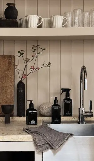 HOMECOURT Steeped Rose Surface Cleaner