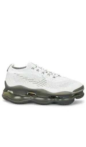 Nike Nike Air Max Scorpion Flyknit In Metallic Silver.  Light Silver,bronzine-bronzine