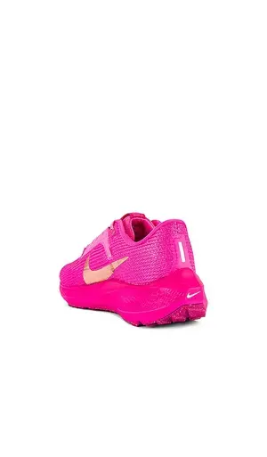 Nike Pegasus 40 Sneaker In Pink