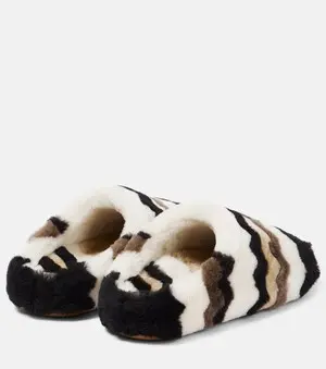 Chloé Saam Chevron Shearling Slides