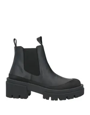 EQUITARE Olivia Ankle Boots In Dark Soft Leather - Black