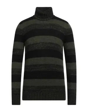 DARWIN Striped Turtleneck