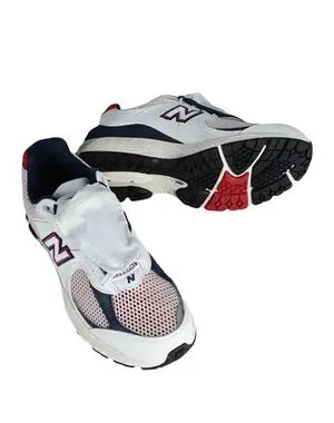 NEW BALANCE 2002r Low-top Sneakers - White