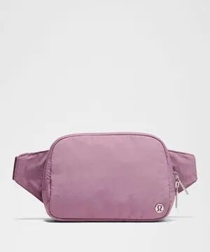 Lululemon Everywhere Belt Bag Large 2l - Lavender Lux