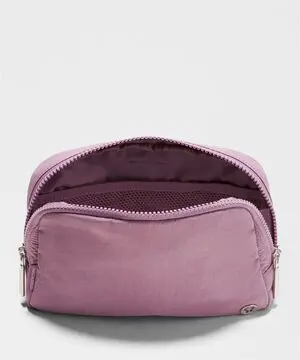 Lululemon Everywhere Belt Bag Large 2l - Lavender Lux