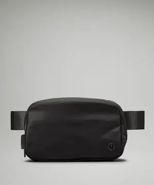 Lululemon Everywhere Belt Bag With Long Strap 1l - Black/gold