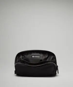 Lululemon Everywhere Belt Bag With Long Strap 1l - Black/gold