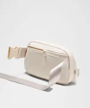 Lululemon Everywhere Belt Bag With Long Strap 1l - Light Ivory/silver