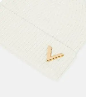 Valentino Ribbed-knit embellished cashmere beanie Valentino Ribbed-knit embellished cashmere beanie Valentino main image 3