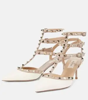 Valentino Garavani Rockstud Leather Pumps - White