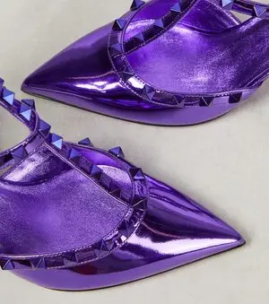 Valentino Garavani Rockstud Patent Leather Pumps - Purple