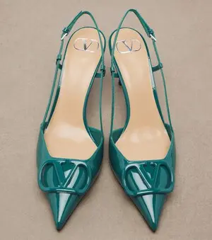 Valentino Garavani Vlogo Patent Leather Slingback Pumps - Blue