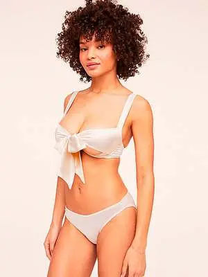 Victoria's Secret Adore Me Gynger Plunge Bra White,ivory