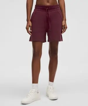 Lululemon Scuba High-Rise Short 5 Garnet