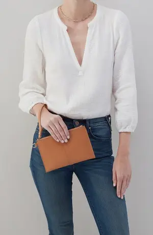 Hobo Small Vida Leather Wristlet - Biscuit/coconut Shell