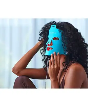 HIGHERDOSE Red Light Face Mask - Turquoise/aqua