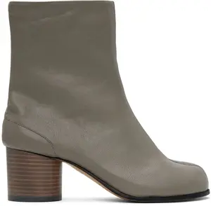 MAISON MARGIELA Tabi Ankle Boots - T8135 Smoke