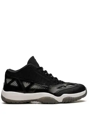 JORDAN Air Low Ie Sneakers
