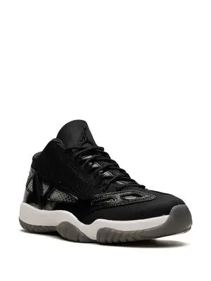 JORDAN Air Low Ie Sneakers