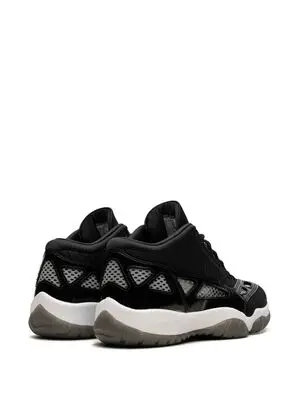 JORDAN Air Low Ie Sneakers