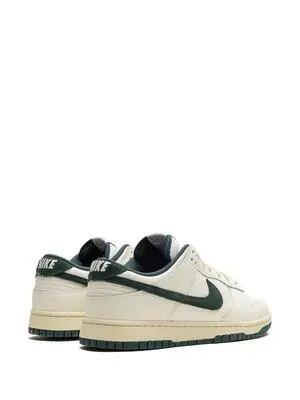 Nike Dunk Low Athletic Department Sneakers - White